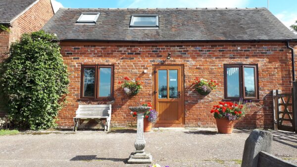 Exceptional farmhouse B&B in Staffordshire - Highfields Farm, Hilderstone.
